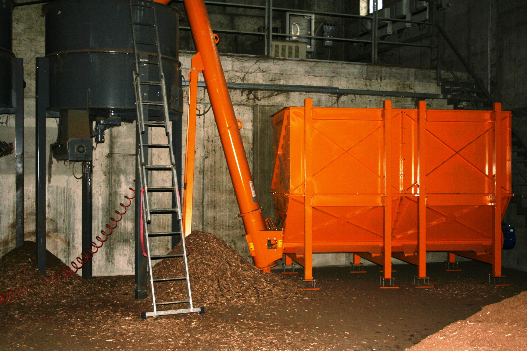 Screw conveyor systems for biomasses applications - Pofer srl